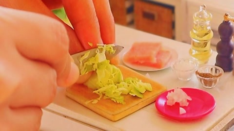 迷你厨房定格动画,烹饪炒白菜和火腿