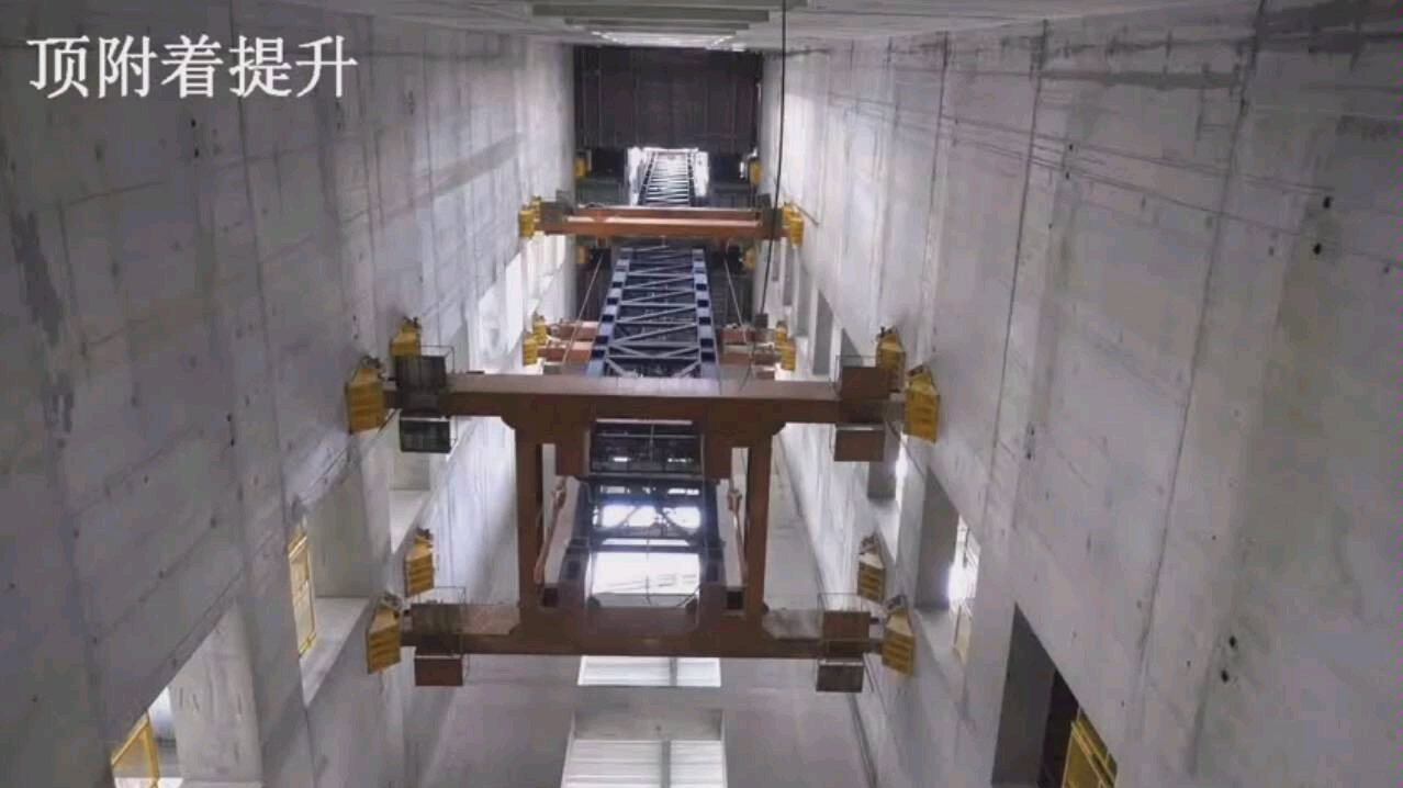 自爬升塔机新速度