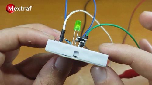 将光耦合器转换为NPN或PNP晶体管