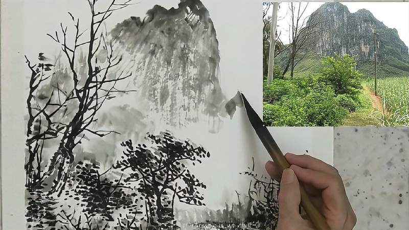用照片参考画一幅杂树组合画法的纯水墨画