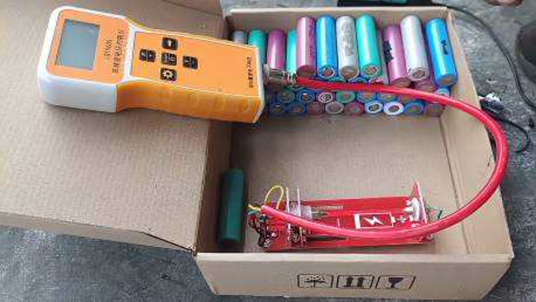 工具哥又入手一个设备来检测18650锂电池,大家说说这样有用吗