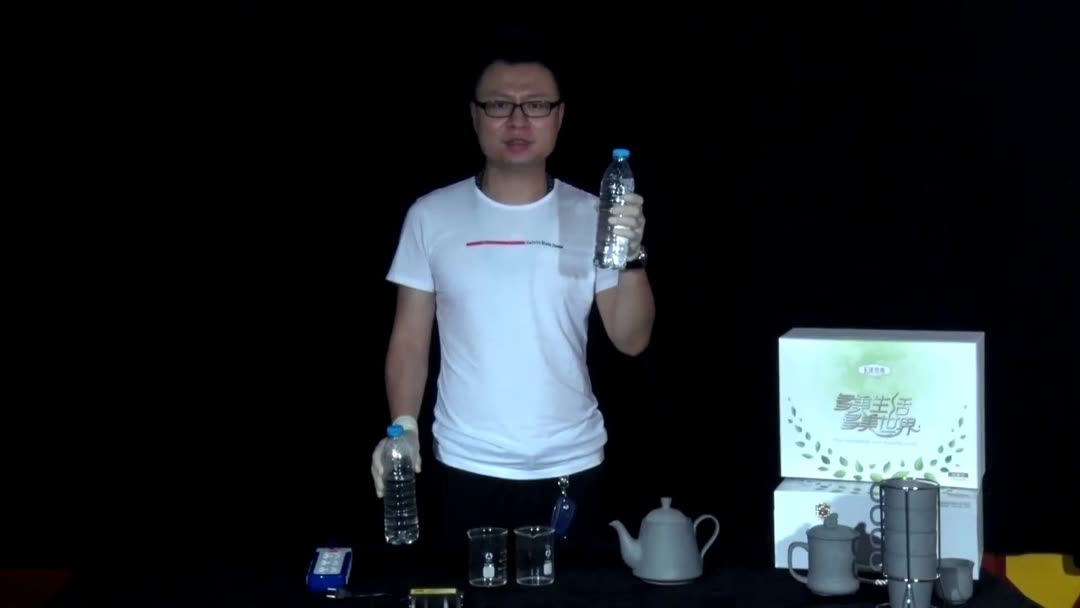 弱碱性水的ph值颜色表