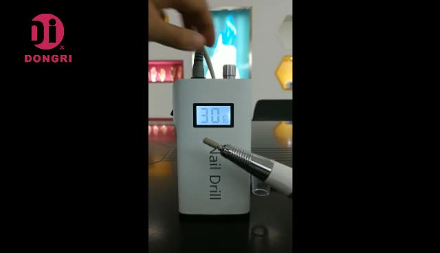 教您如何快速使用美甲打磨机修指甲