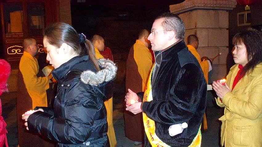 美国网友:为什么中国人现在没有信仰的那么多?看大家怎么说的