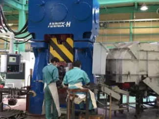 国外生产刀具都用什么设备数控锤全液压精密锻造设备程控模锻锤数控...