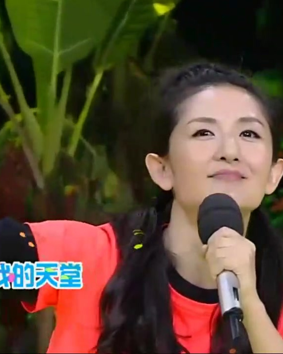 歌手:谢娜神模仿腾格尔唱《天堂》,张杰变宠妻狂魔疯狂点赞!