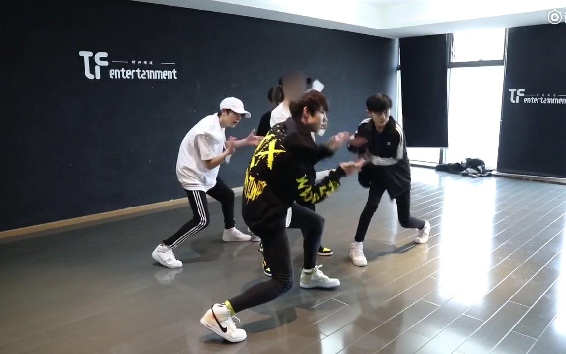 【马嘉祺】【奶茶社】TF家族180123秒拍更新
