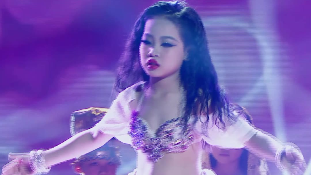 《了不起的孩子》才艺:小舞娘肚皮舞实力吸粉