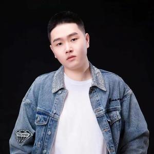 铮铮铁粉准sir 