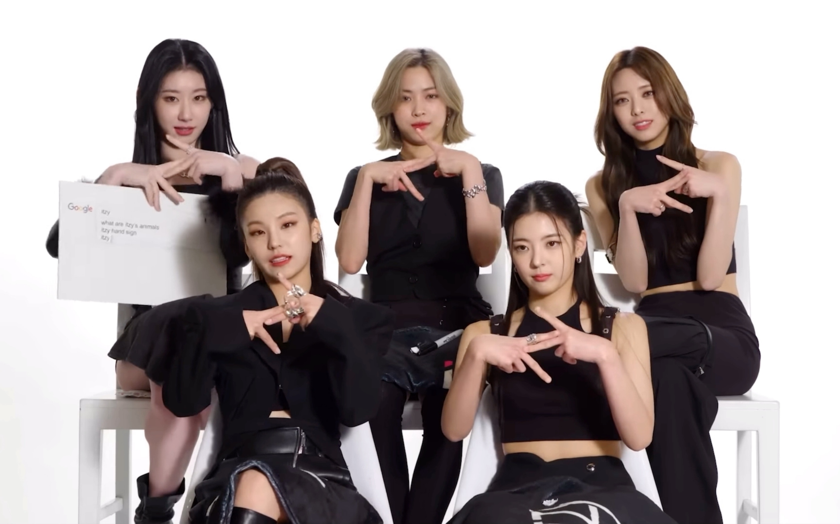 【ITZY】ITZY的手势解释!|ITZY回答网上搜寻量最多的问题CUT