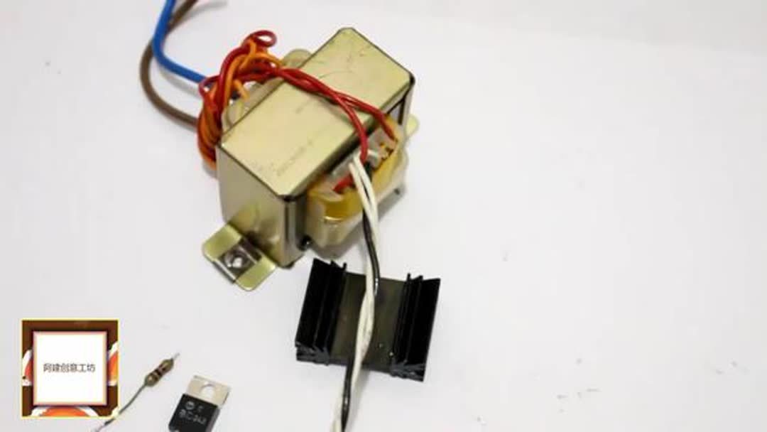 一个简单的逆变器,可以把12V电压升压到220V