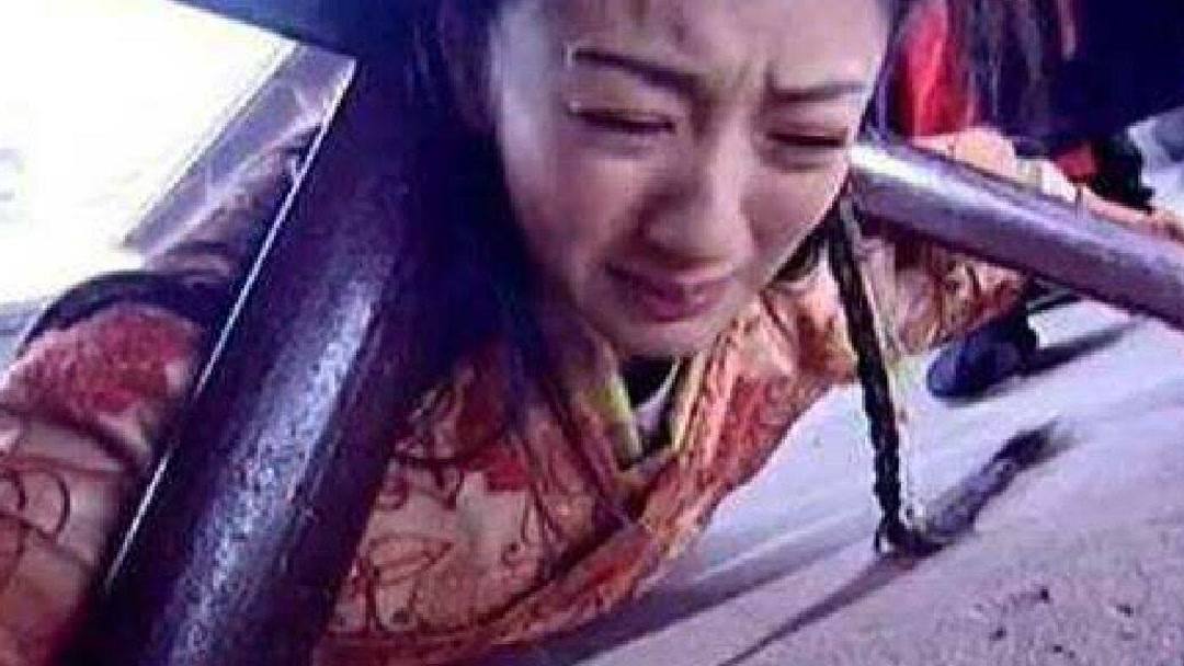 古代笞刑是最普遍的惩罚,必须要脱裤子受刑,让人半个月无法走路
