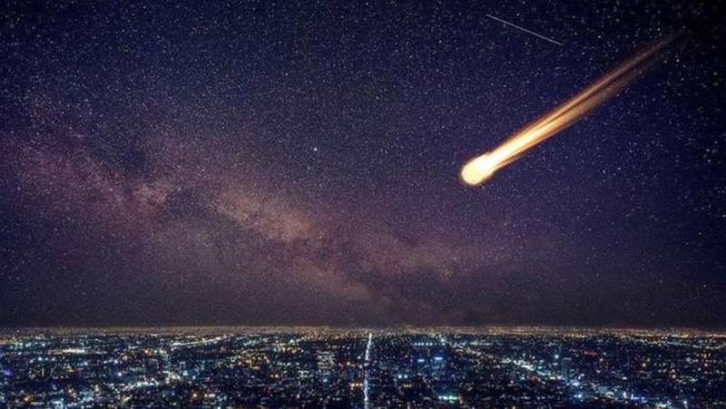 俄罗斯陨石爆炸事件:成为人类首次公开,捕捉到外星人的有力证据