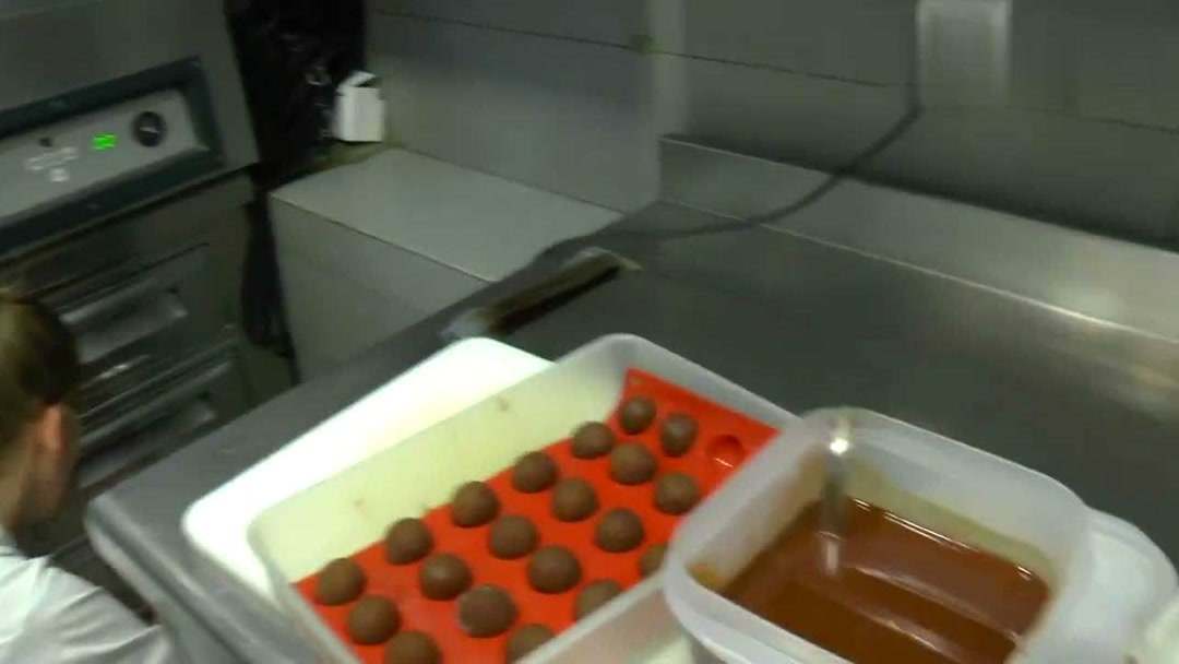 知道西餐厅的后厨是什么样的吗?看完还是感觉中餐厅的比较好