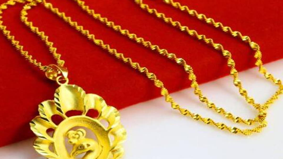 黄金项链和白金项链到底带哪个好?知道的人太少,别戴错了