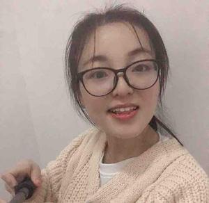 是包包吖 