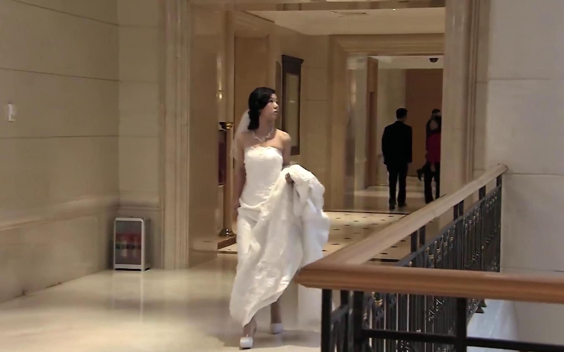 离婚:富家子婚礼消失,不料灰姑娘一找,直接撞上富少不堪的一幕