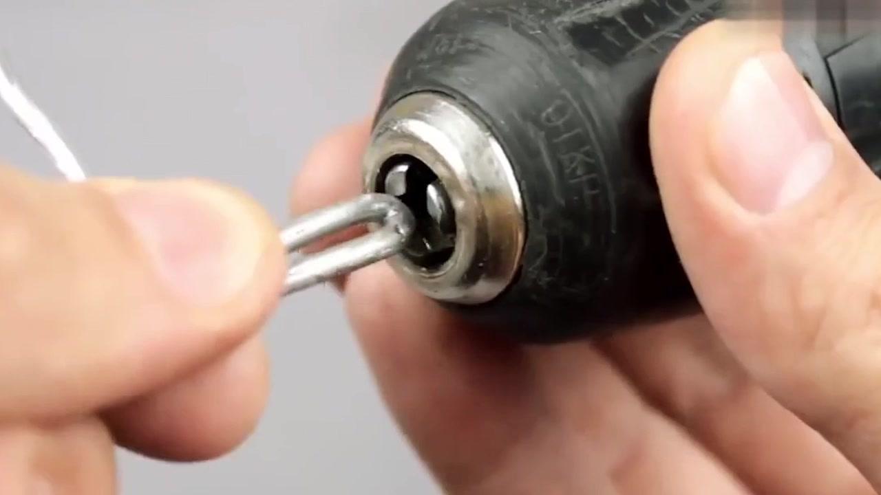 这才是电钻的正确用法,我怎么没想到呢,不看不知道啊