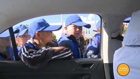 “小细节”关系“大安全” 云视小记者共创文明交通