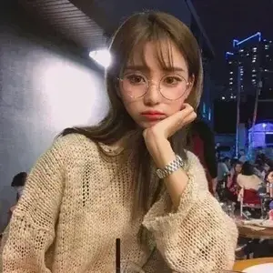 小娱恰饭 