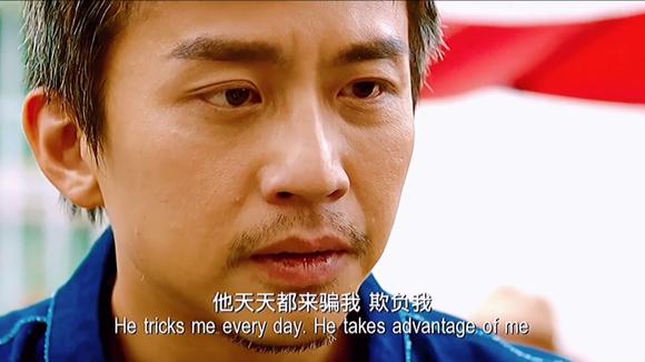 【从你的全世界路过】千万不要去惹傻子,傻子逼急了也会做傻事!