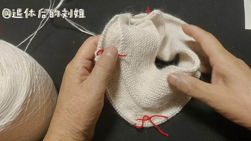 从上往下织的插肩袖T恤领长款毛衣编织方法三