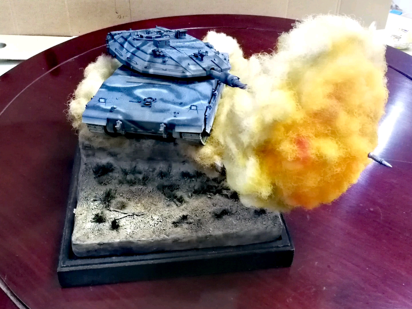 简单的模仿–跳跃的梅卡瓦坦克