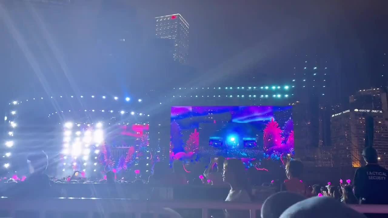 周杰伦香港演唱会"七里香"完整版,个人觉得还是喜欢这首