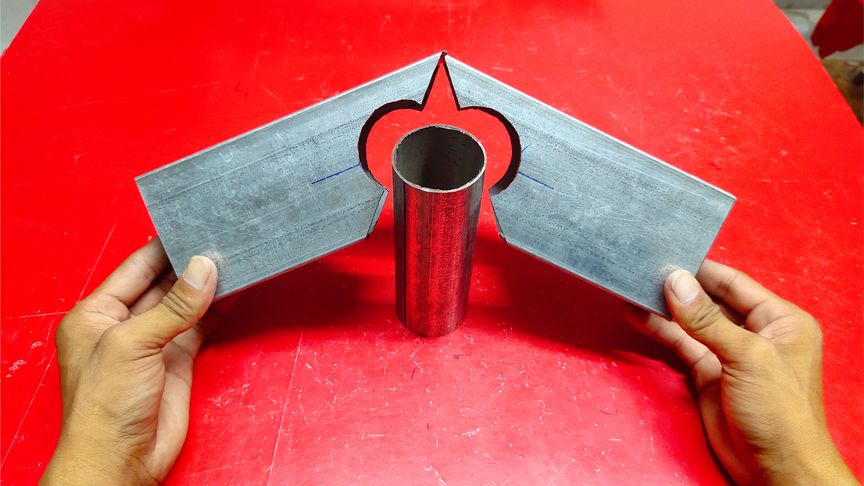 厂里刚来的临时工扁管包圆管这样干,方法还是头一次见,涨见识了