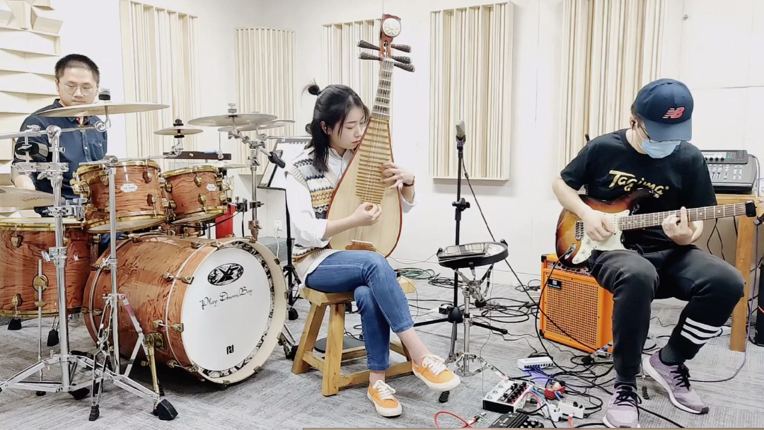 高能测评,琵琶加上电吉他效果器,效果难以直视