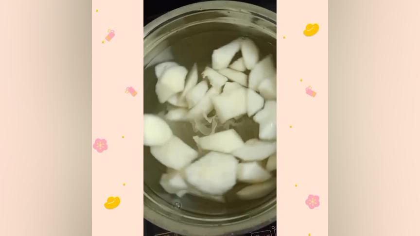 天气干燥,适宜多喝滋润的糖水ߘ�#在家做美食 #冰糖雪梨 #银耳羹