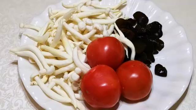 夏天必备开胃下饭菜，做法简单又快速，5分钟就上桌，超解馋