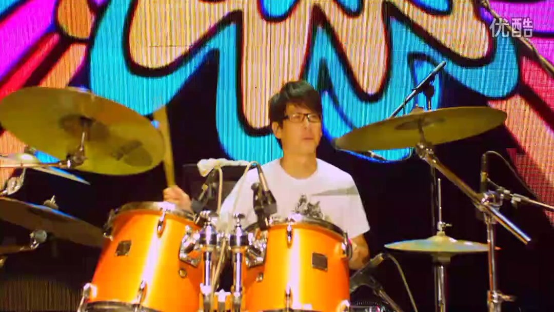 五月天-恋爱ing (3DNA Live 3D追梦电影演唱会版)