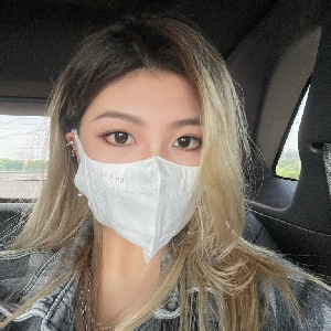 爱吃芒果千层糕 