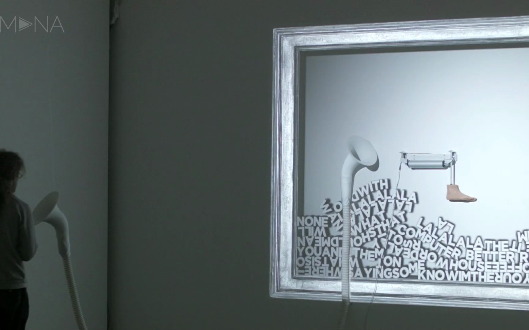 【数媒世界】交互装置Robotic Voice Activated Word Kicking Machine