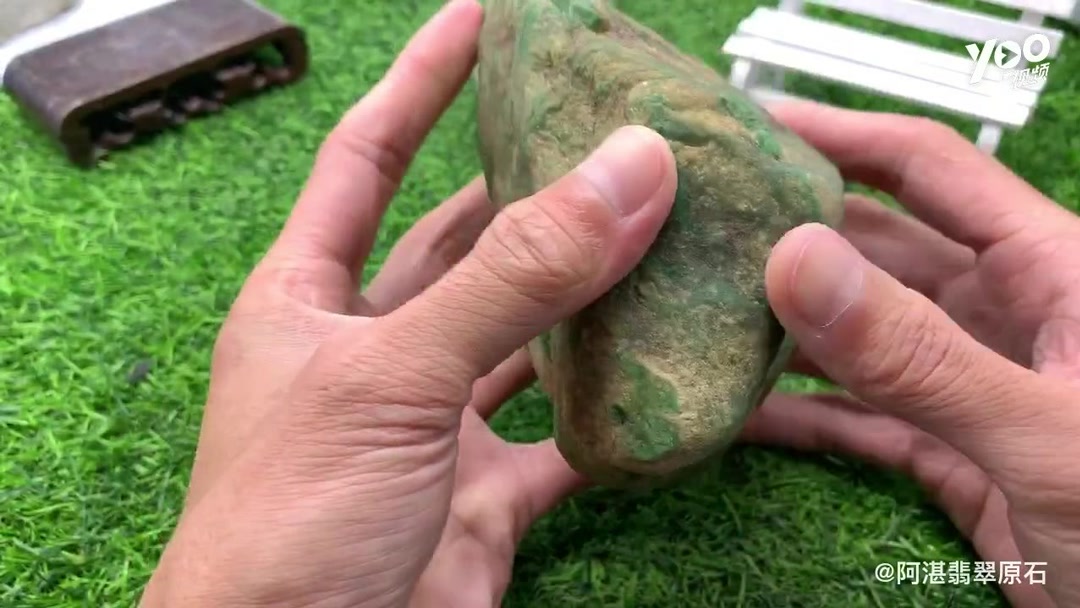 专业的行家视觉讲述全赌杨梅皮木那翡翠原石