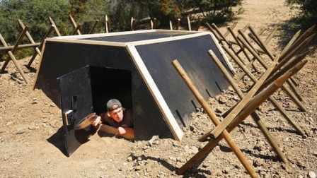 小伙造了座碉堡,看到内饰的那一刻,我确定他脑子不好使