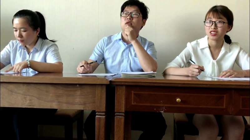 真实模拟还原公务员面试现场,这氛围看着都觉得紧张!