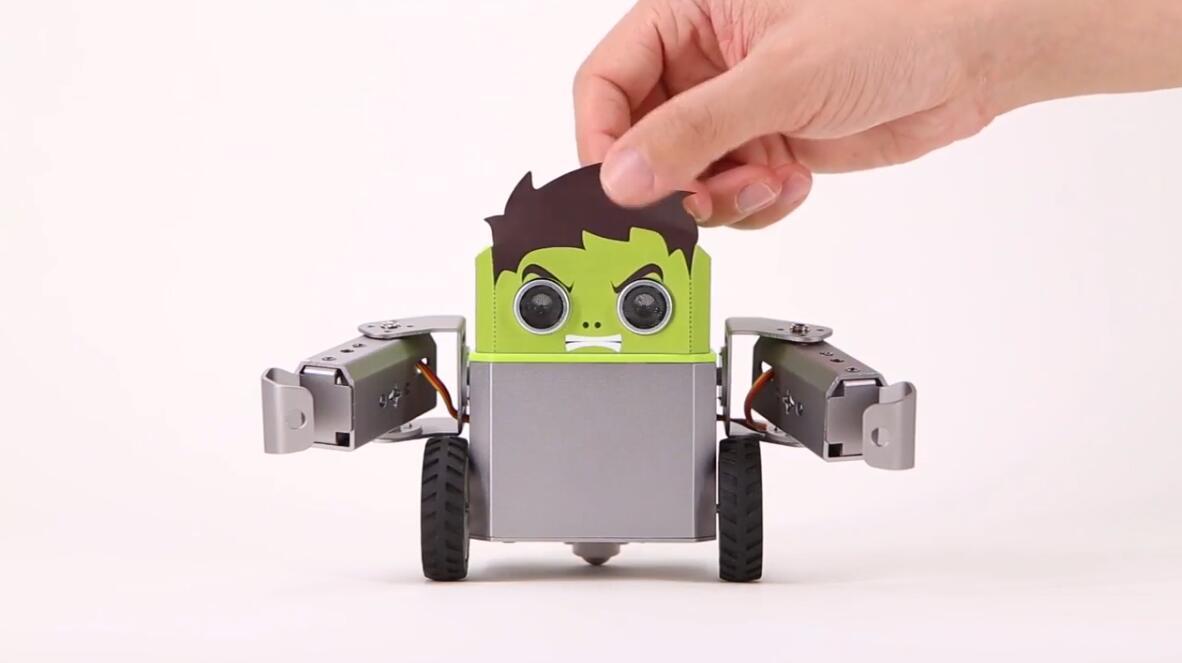 新型智能机器人,在游戏中学习编程,创造机器人其实很简单!