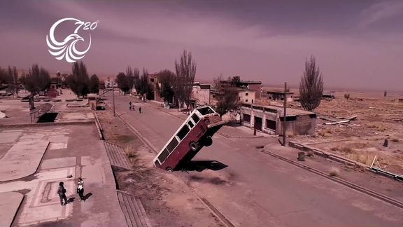 昔日荒废的小镇如今成为网红打卡点～阿克塞石油小镇航拍