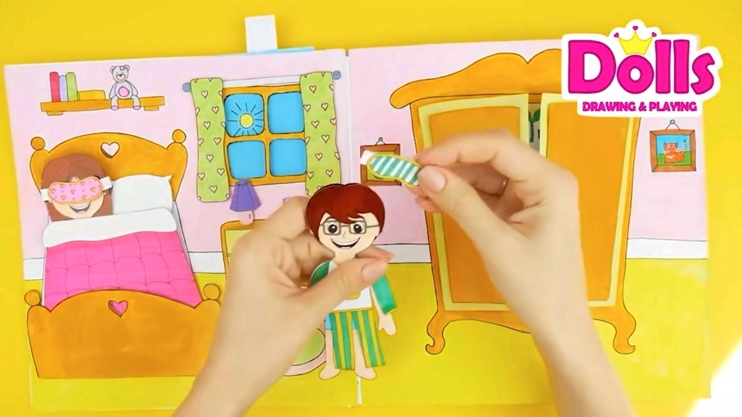 迪士尼剪纸手工绘画:如何制作纸娃娃