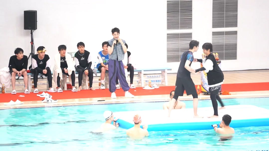 【2022TF家族夏日运动会】时代少年团4K全程饭拍-13.水上摔跤[