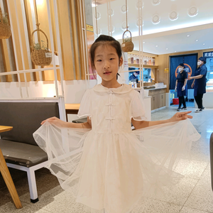 畅畅和芮芮的妈妈 