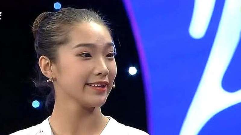 貌美女孩幼年因医疗事故,导致双耳失聪,在无声世界里舞动奇迹