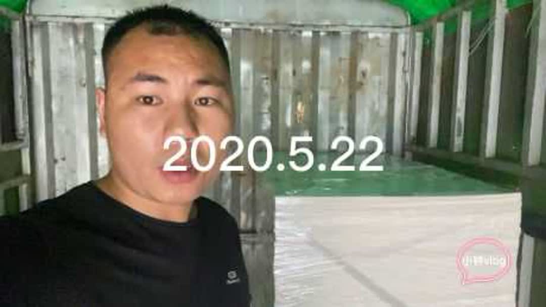 每次拉卡板货都小心翼翼,今天转弯快了一点就倒了,好烦