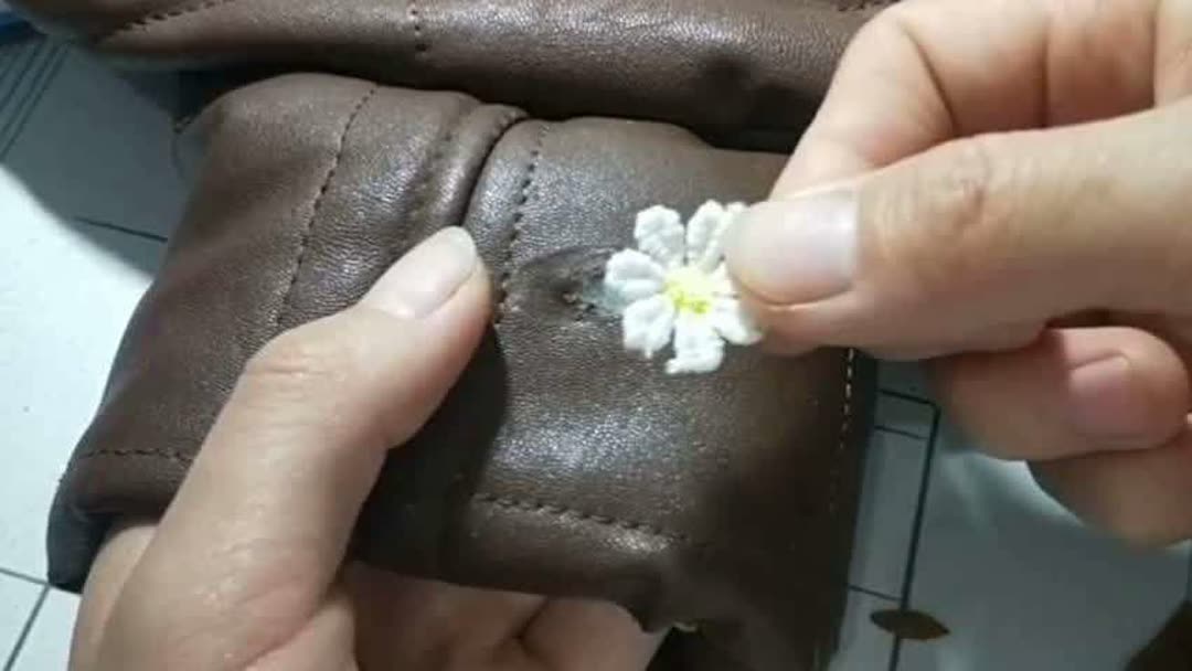 皮衣破了个洞怎么修补?教你3种皮衣破洞巧补的方法,简单实用