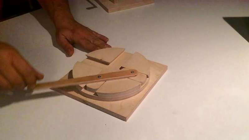 机械高手设计了一个巧妙的结构,可以实现循环往复运动!