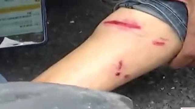 杭州一外卖员骑车逆行出事故,一抬头懵了,撞的是辆"法拉利"