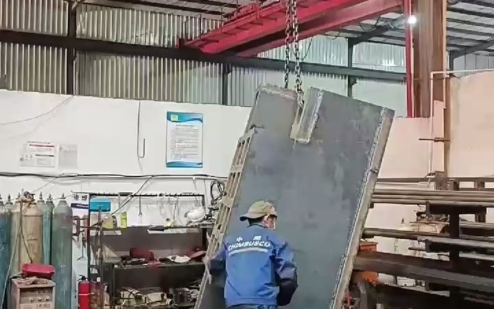 2000吨四柱冷挤压机,第一件横梁焊接加工完成,单件梁13吨重
