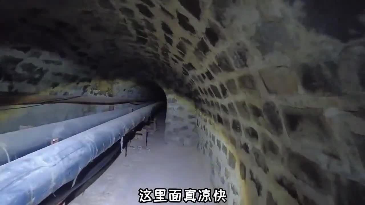 ...学校,寻找废弃已久洞穴,洞内四通八达有热力管道2 #探险 #户外探险